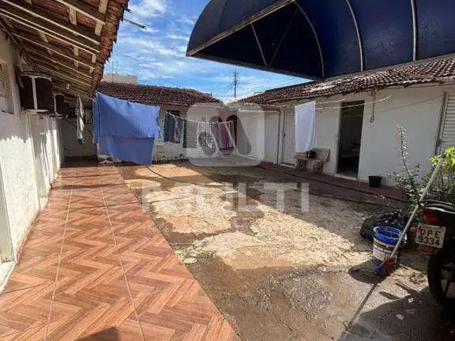 Loja / Comércio para Venda em Uberlândia/MG Nossa Senhora Aparecida 17 Quartos