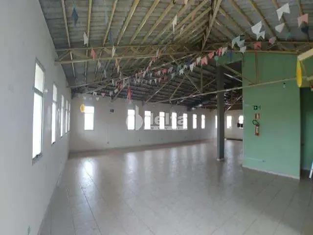 Loja / Comércio para Venda em Uberlândia/MG Pampulha 11 Quartos