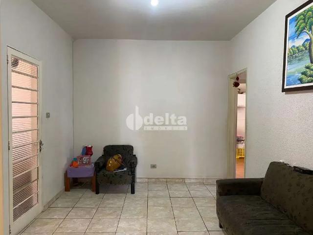 Loja / Comércio para Venda em Uberlândia/MG Santa Mônica 7 Quartos