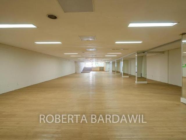 Loja CRS 515 W3 SUL Vazada 725 m2 Perto Centro Clínico Espaços Amplos