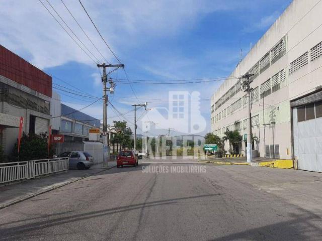 Loja em Boa Vista, São Gonçalo/RJ de 450m² à venda por R$ 449.000,00
