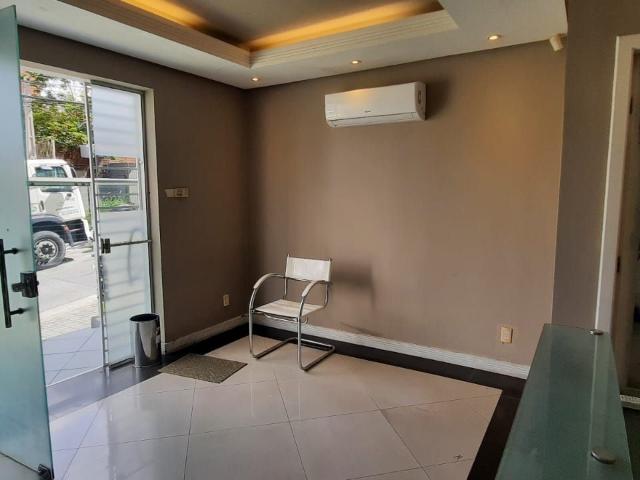 Loja em Centro, Florianópolis/SC de 91m² para locação R$ 5.900,00/mes