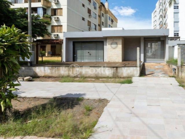 Casa com 3 dormitórios em Porto Alegre
