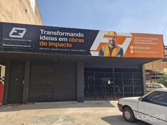 Loja localizada no setor de oficina QN 07 Riacho Fundo I Brasília/DF