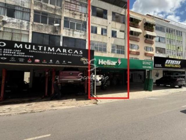 Loja + subsolo 125m², vazada, divida, frente rua, ótima renda. 703 Asa Norte