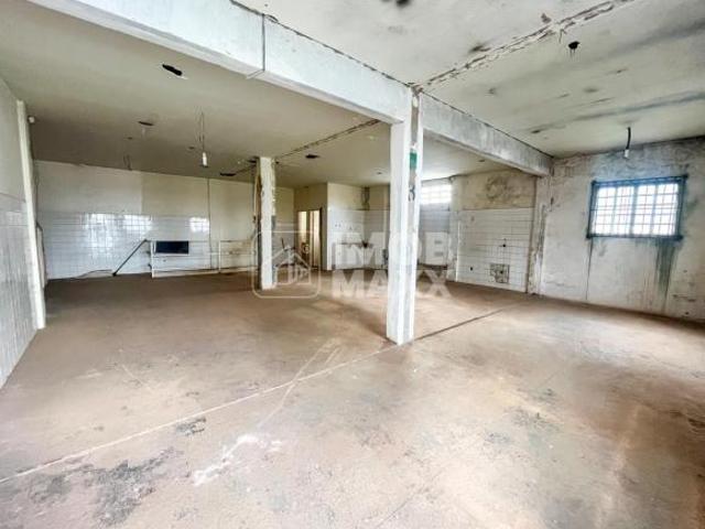 Loja sala em Sobradinho Quadra 17 180.5m² com subsolo aceita finan.