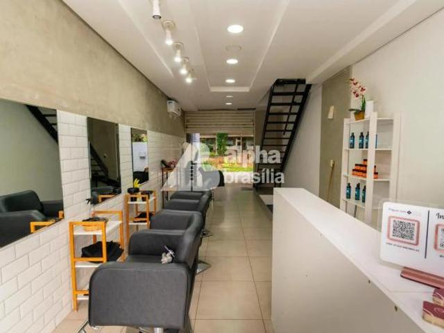 LOJA SQS 411 ASA SUL ALTA VISIBILIDADE FORTE FLUXO COMERCIAL LOCALIZAÇÃO ESTRATÉGICA