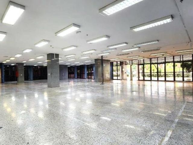 LOJA TÉRREA NO ED ASSIS CHATEAUBRIAND 751 m² FRENTE PARA VIA W3 SUL