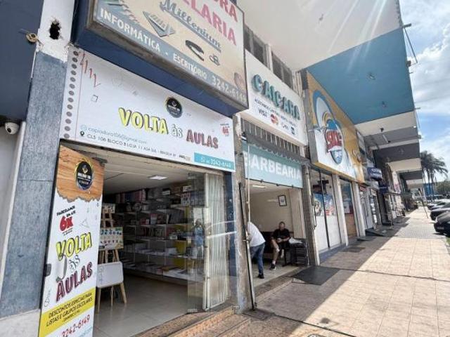 Lojas 02 frente quadra mais movimentada da asa sul, comércio vibrante, lojas alugadas com rendimento