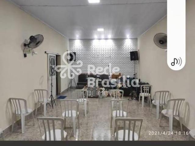 Lojas com casa de fundo à venda
