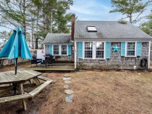 Lora Ln, Dennis, Home For Sale