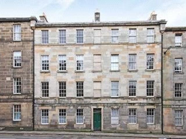Lord Russell, Bruntsfield, Edinburgh EH9, 3 bed flat to rent, £2,400 pcm | PrimeLocation