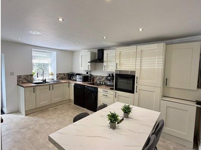 Lord St, Rossendale BB4, 4 bed end terrace house to rent, £1,600 pcm | PrimeLocation