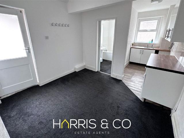 Lord Street, Fleetwood, Lancashire FY7, 2 bed flat to rent, £650 pcm | PrimeLocation