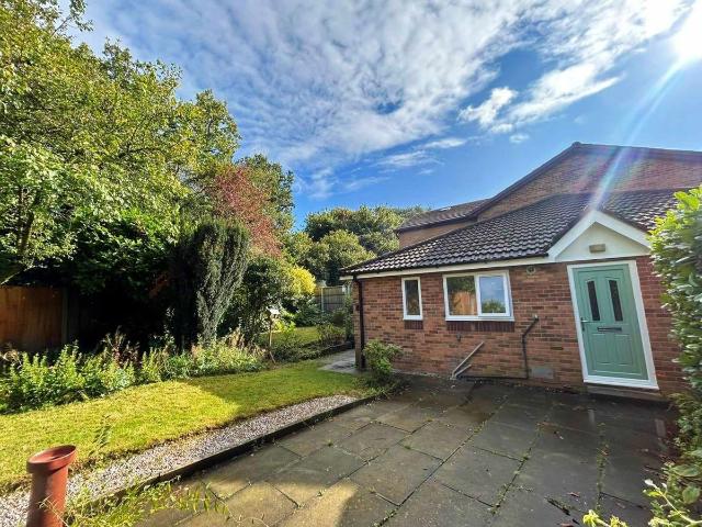 Lords Croft, Clayton Le Woods, Chorley PR6, 2 bed semi detached bungalow to rent, £1,050 pcm | PrimeLocation