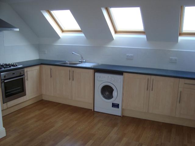 Lordship Lane, Dulwich SE22, 2 bed flat to rent, £1,800 pcm | PrimeLocation