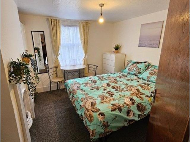 Lordship Lane, London N22, Room to rent, £649 pcm | PrimeLocation