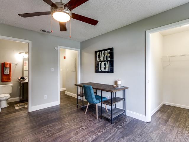 Lorenzo At East Mil 2 Bedroom Apartment for Rent at 1968 Lake Heritage Cir, Oak Ridge, FL 32839 Americana