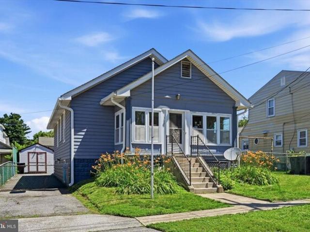 Lorewood Ave, Wilmington, Home For Sale