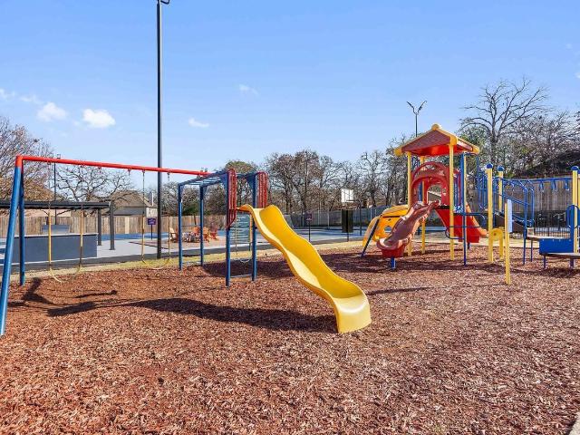 Loreto Apartment Homes 1 Bedroom Apartment for Rent at 2913 Mustang Dr, Grapevine, TX 76051