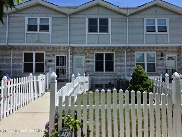 Loretto St, Staten Island, Home For Sale