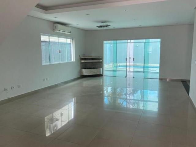 LORIAN BOULEVARD SOBRADO EM CONDOMINIO COM 4 SUITES 4 VAGAS 4 PISCINA