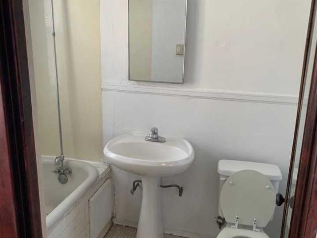 Loring Manor 1518 Studio Apartment for Rent at 1518 Spruce Pl, Minneapolis, MN 55403 Loring Park