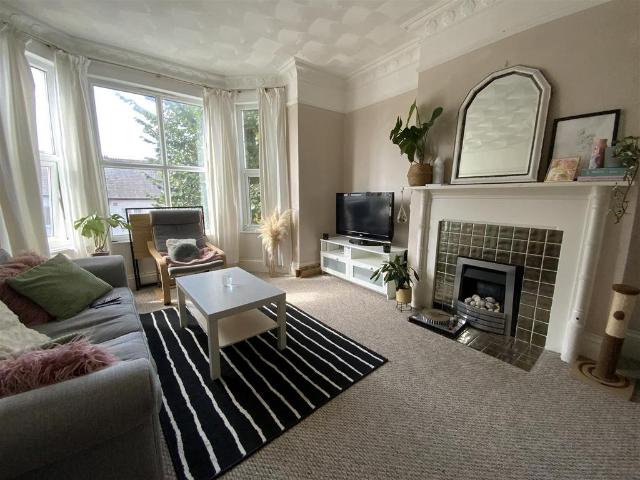 Lorna Road, Hove 2 bed flat to rent £1,450 pcm £335 pw