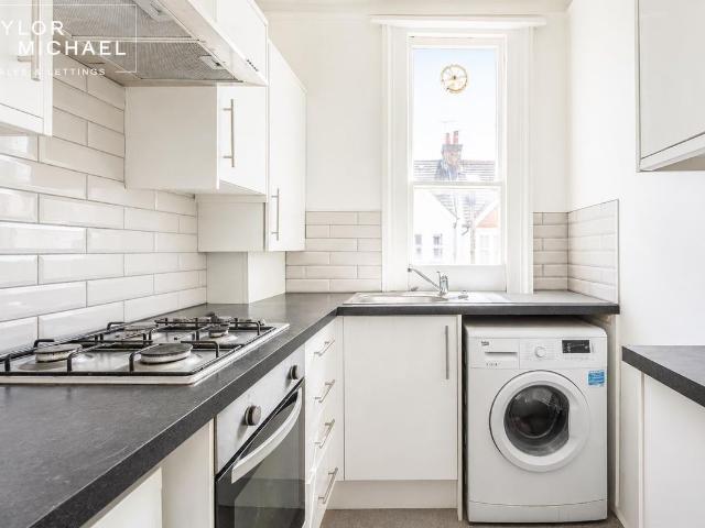 Lorna Road, Hove BN3, 1 bed flat to rent, £1,250 pcm | PrimeLocation