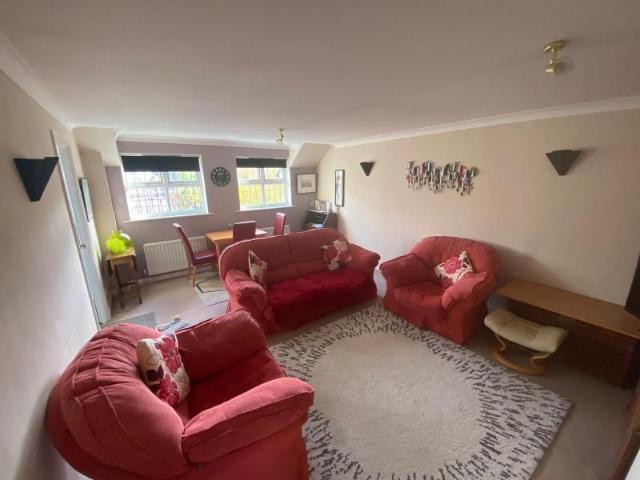 Lorne Gardens, Woking, Surrey, GU21