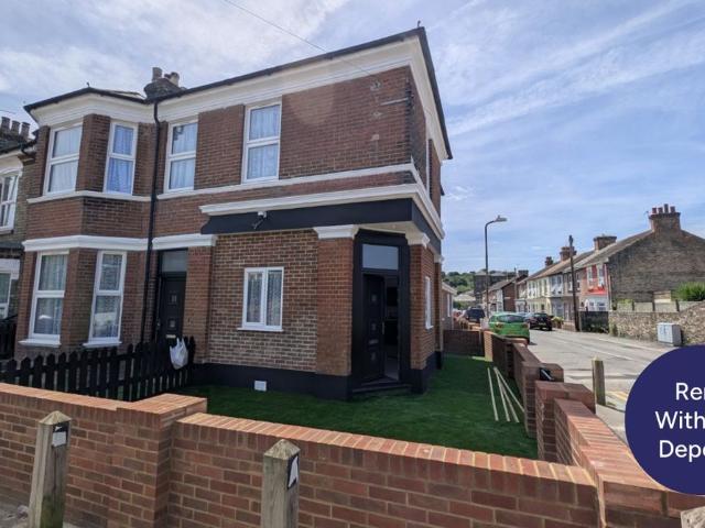 Lorne Road, Dover, Kent CT16, 2 bed end terrace house to rent, £1,200 pcm | PrimeLocation