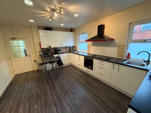 Lorne Road Room 4