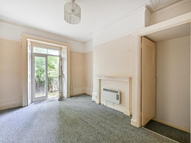 Lorne Street, Reading, RG1 7YN
