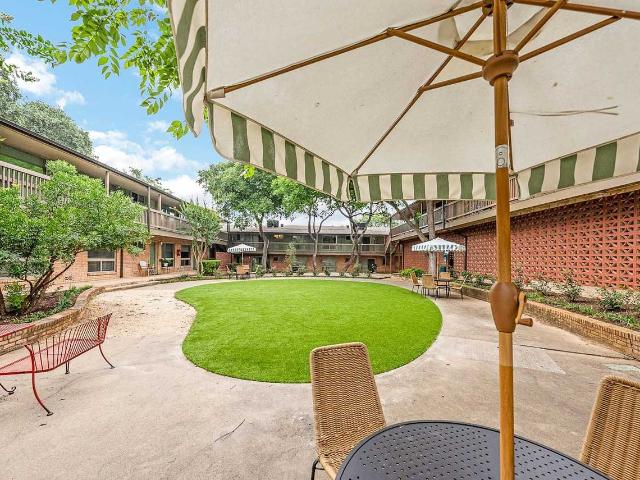 Lorrain Apartments 1 Bedroom Apartment for Rent at 1401 Enfield Rd, Austin, TX 78703 Old West Austin