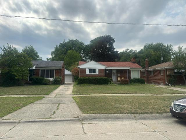 Lorraine Ave