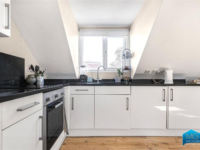 Lorraine Court, Park Gate, East Finchley, London N2, 1 bed flat to rent, £1,600 pcm | PrimeLocation