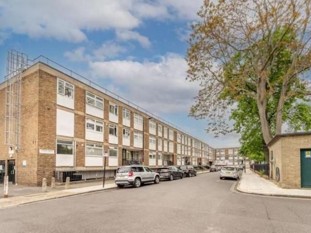 Lorrimore Square, Kennington SE17, 3 bed flat to rent, £2,900 pcm | PrimeLocation