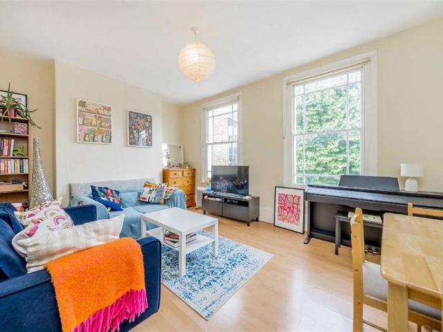 Lorrimore Road, London SE17 2 bed flat to rent £2,100 pcm £485 pw