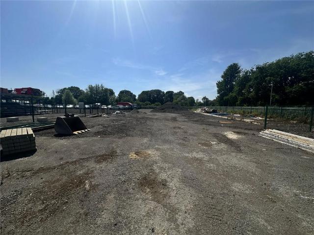 Lorridge Farm Estate, Berkeley Heath. Property to rent £2,225 pcm £513 pw