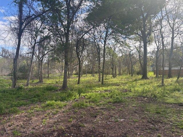 Lost Lake Dr, Mont Belvieu, TX 77523