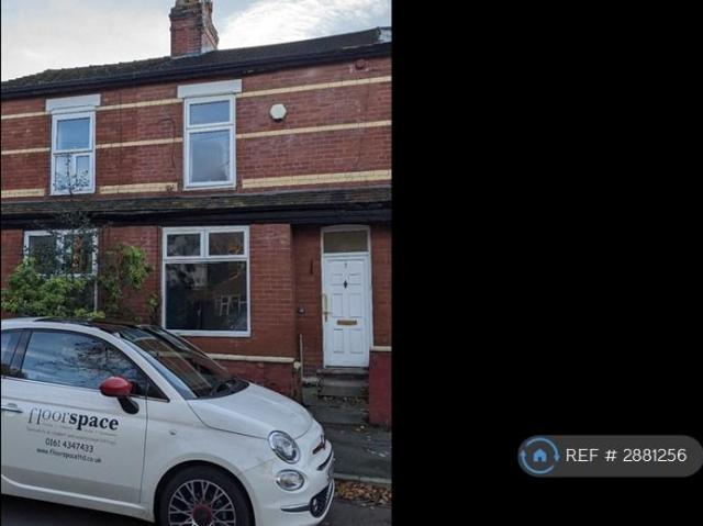 Lostock Avenue, Manchester, M19 2 bed terraced house to rent £1,125 pcm £260 pw