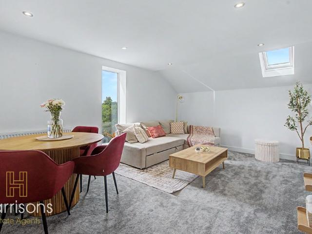 Lostock Lane, Lostock, Bolton BL6, 2 bed flat to rent, £950 pcm | PrimeLocation