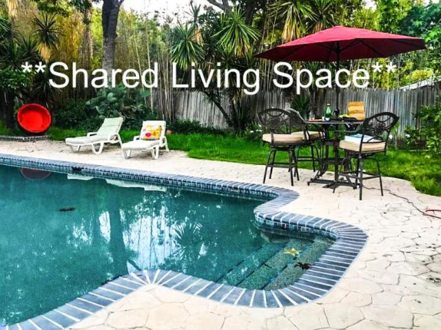 Los Angeles CA 90038 57110227