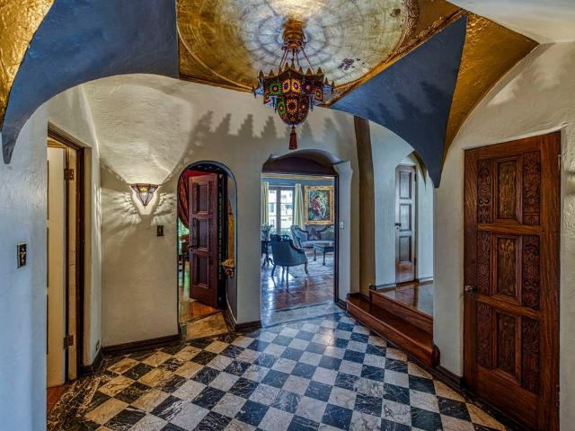 Los Altos – A Legendary Residence at 4121 Wilshire Blvd 2 Bedroom Apartment for Rent at 4121 Wilshire Blvd, Los Angeles, CA 90010 Greater Wilshire