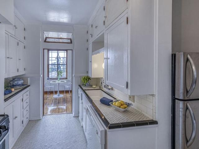Los Altos Apartments Studio Apartment for Rent at 4121 Wilshire Boulevard, Los Angeles, CA 90010 Greater Wilshire