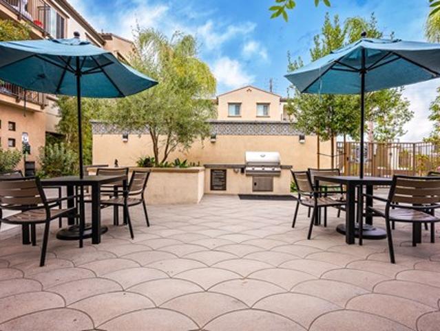 Los Alamitos Luxury Apartments 3B 3 Bed 2 Bath