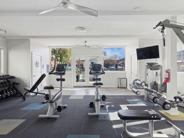 Los Gatos Landing Studio Apartment for Rent at 2130 Southwest Expy, San Jose, CA 95126 Del Marietta Southwest