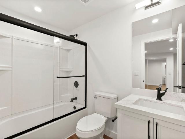 Los Feliz Village Studio Apartment for Rent at 3939 Veselich Ave, Los Angeles, CA 90039 Atwater Village