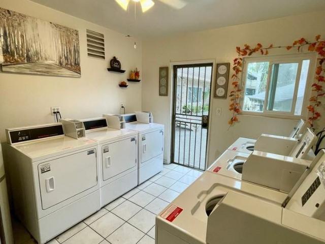Los Olivos Apartments 1 Bedroom Apartment for Rent at 1666 W Pampas Ln, Anaheim, CA 92802