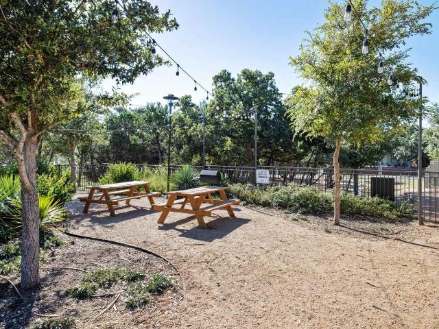 Los Robles Apartments 1 Bedroom Apartment for Rent at 20838 Blanco Rd, San Antonio, TX 78260 Stone Oak
